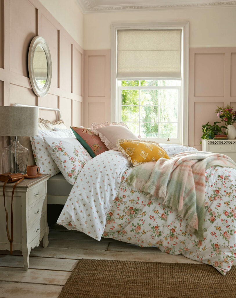 Laura Ashley – Timeless British Designs
